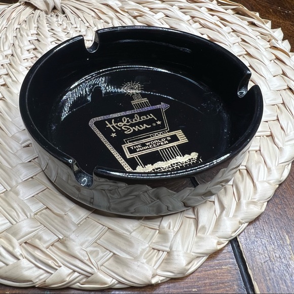 Holiday Inn | Accents | Vintage Holiday Inn Hotel Black Glass Ashtray ...